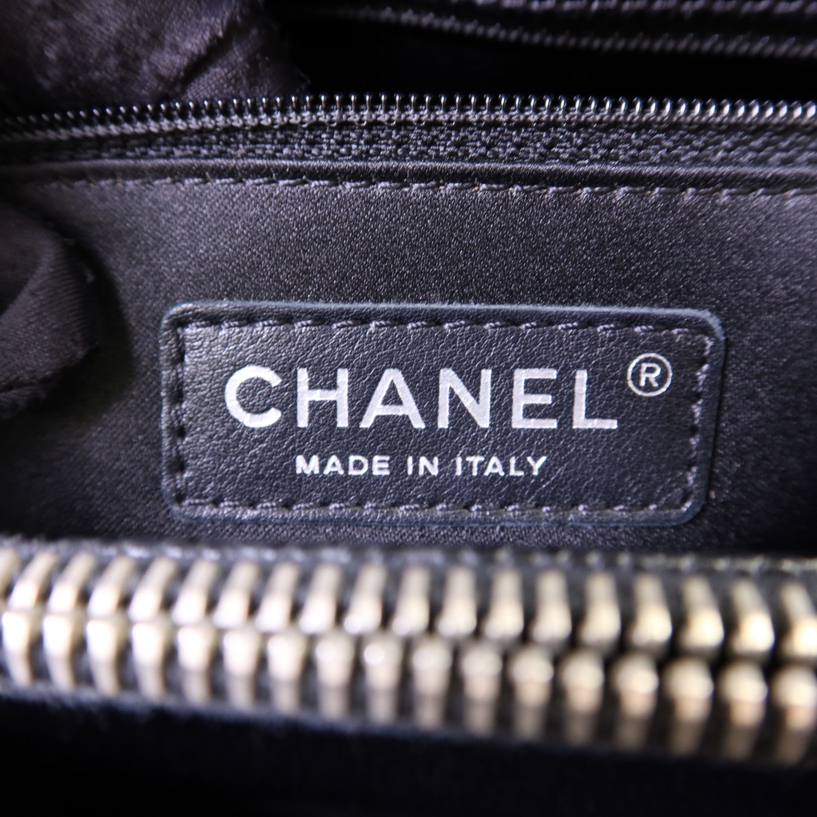 CHANEL 牛皮皮革GST Grand Shopping Tote Bag銀扣鏈帶肩背袋 – Brand Off Hong Kong ...