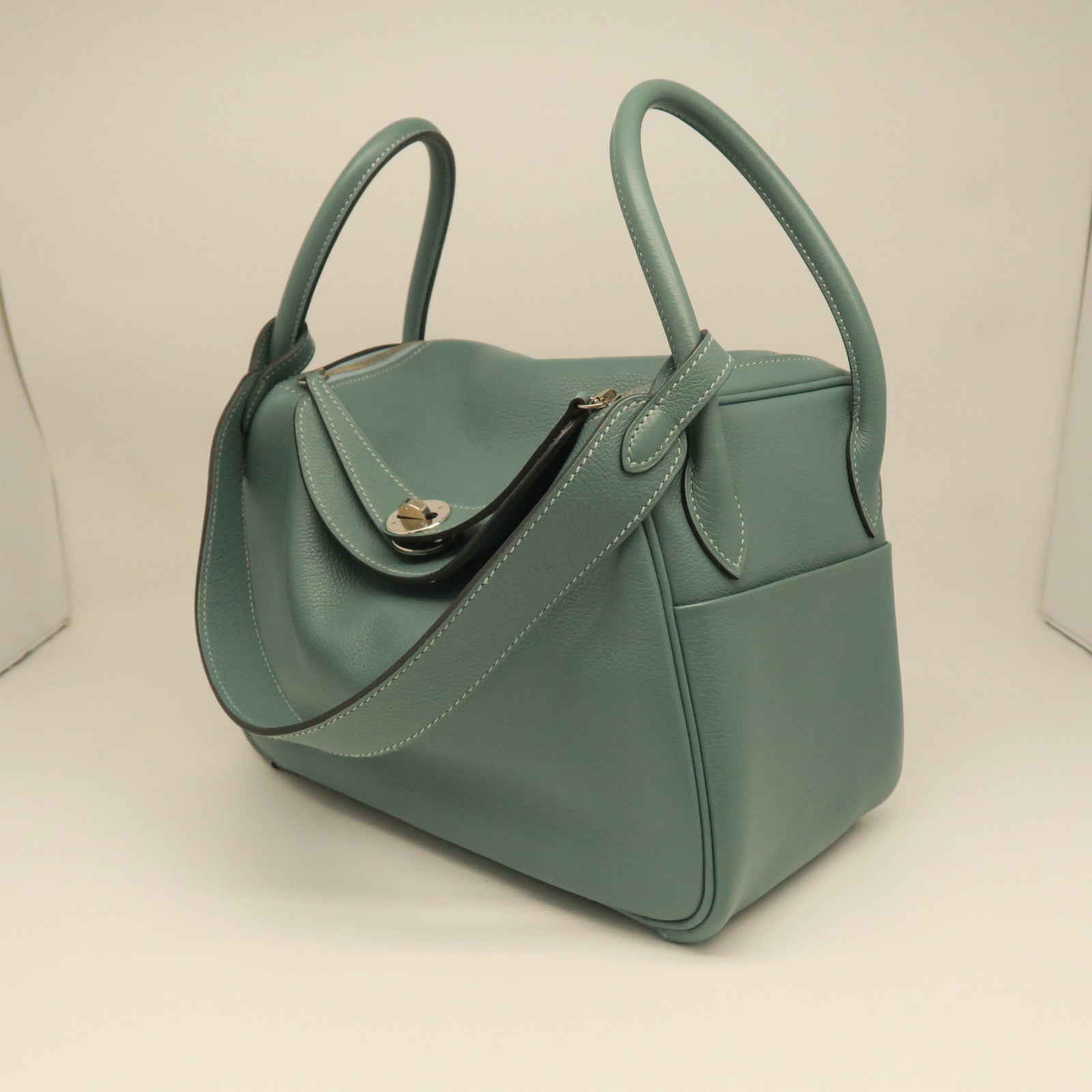 HERMES Evercolor Leather Lindy 26 Silver Buckle Handle Shoulder Bag Li ...