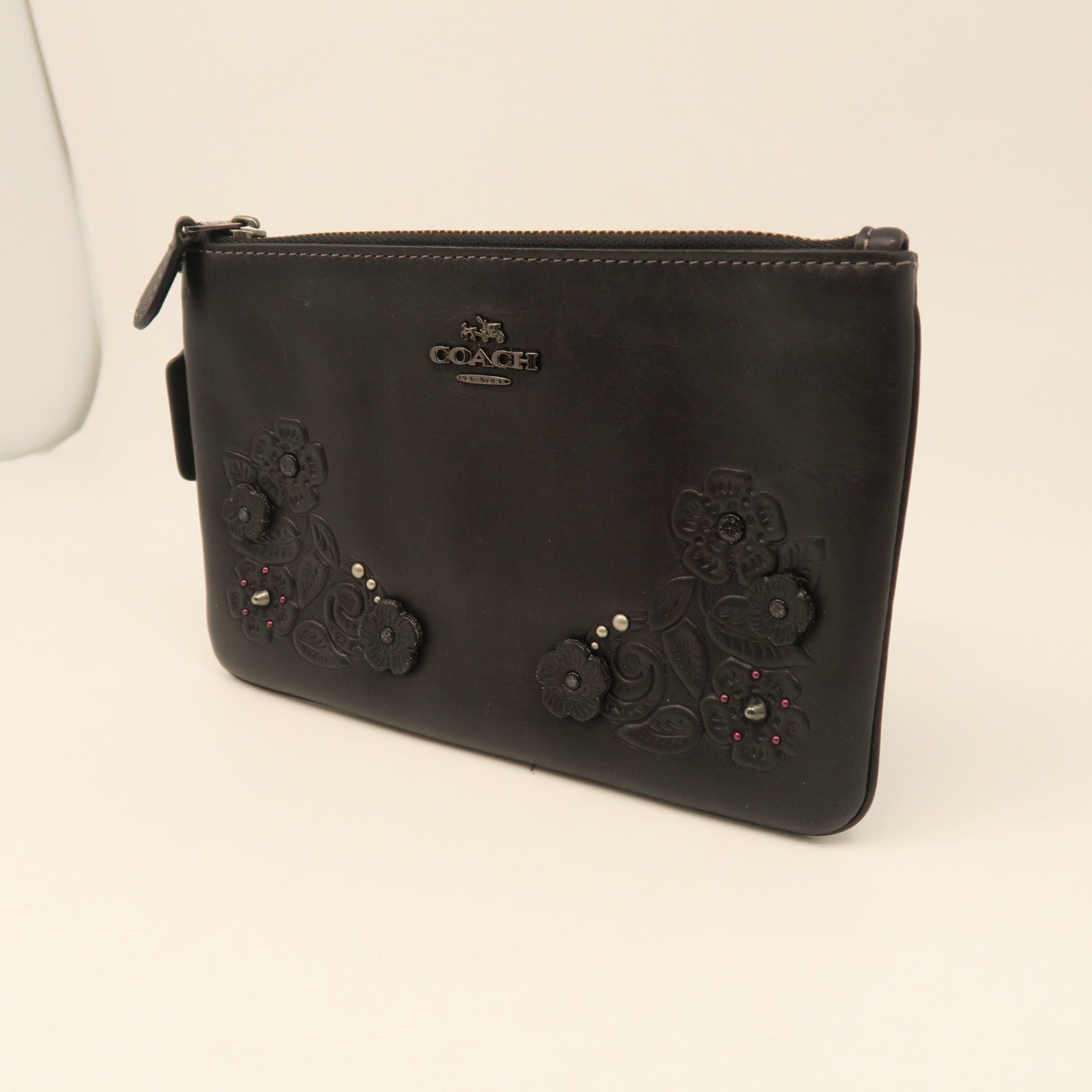 COACH Cowhide Leather Pouch Clutch Black – Brand Off Hong Kong Online Store