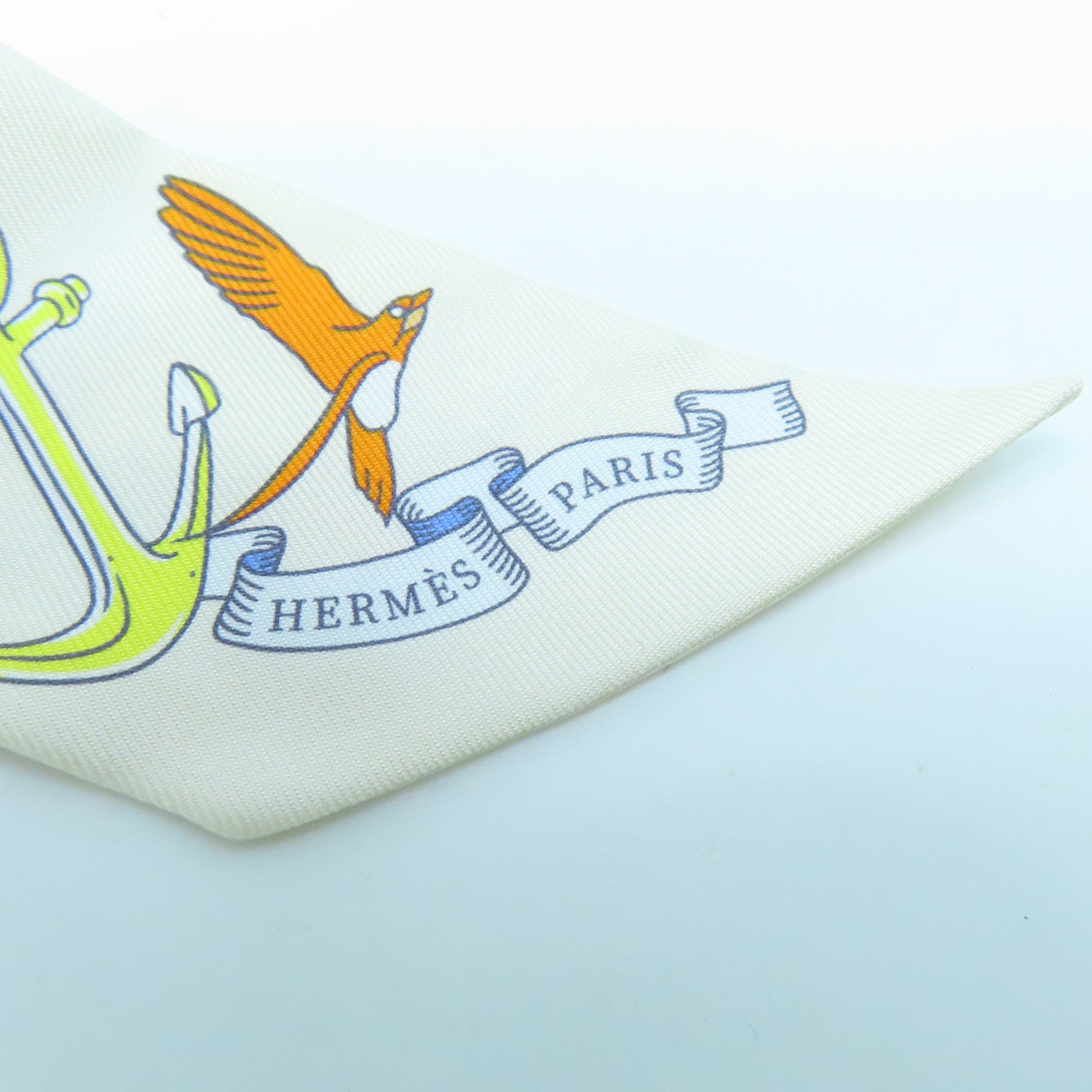 HERMES Silk Twilly Scarf White/Blue – Brand Off Hong Kong Online Store